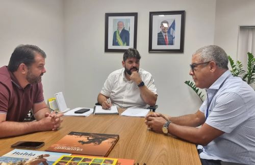 ARATACA: PREFEITO DEFINE DETALHES DATA PARA GOVERNADOR VISITAR MUNICÍPIO